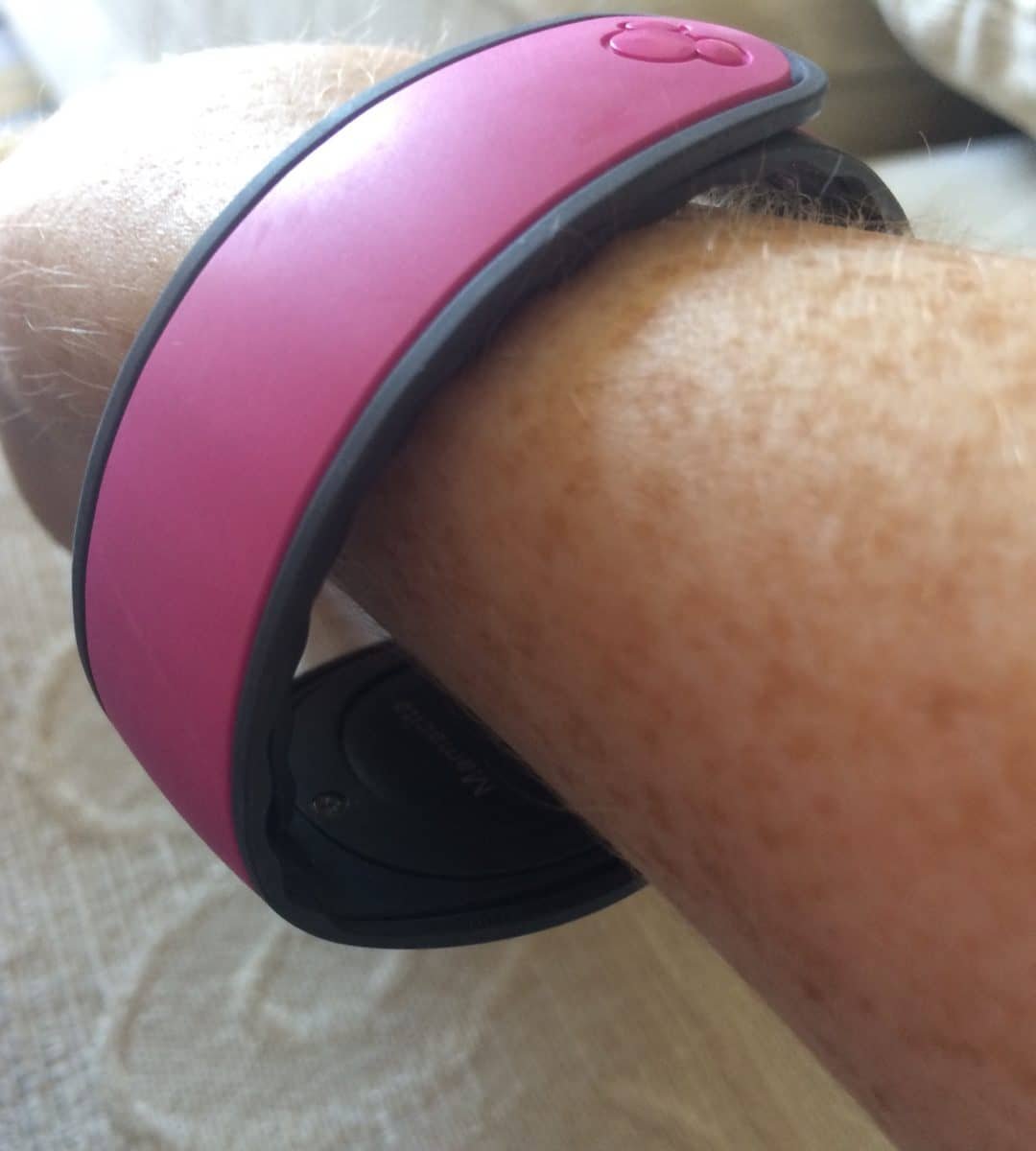 Quick, Disney MagicBand Hack For A Perfect Fit